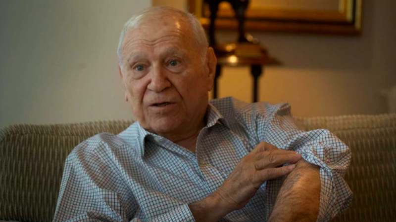 Falleció a los 90 años, Julius Hollander, uno de los sobrevivientes del ...